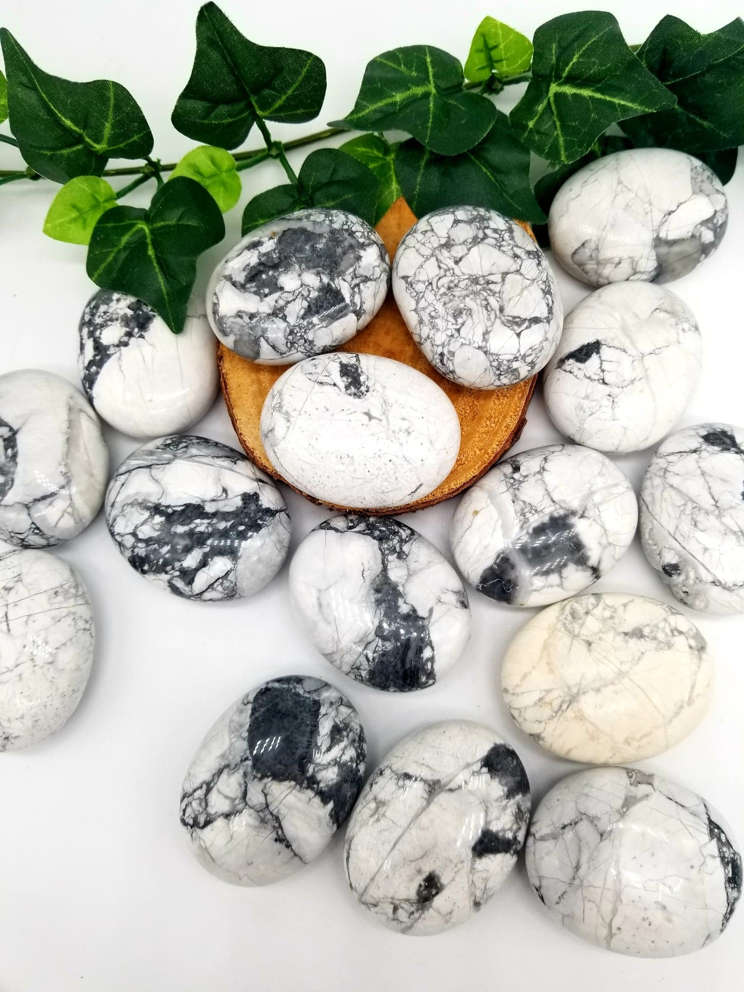 Howlite Polished – Enchanted Genie LLC